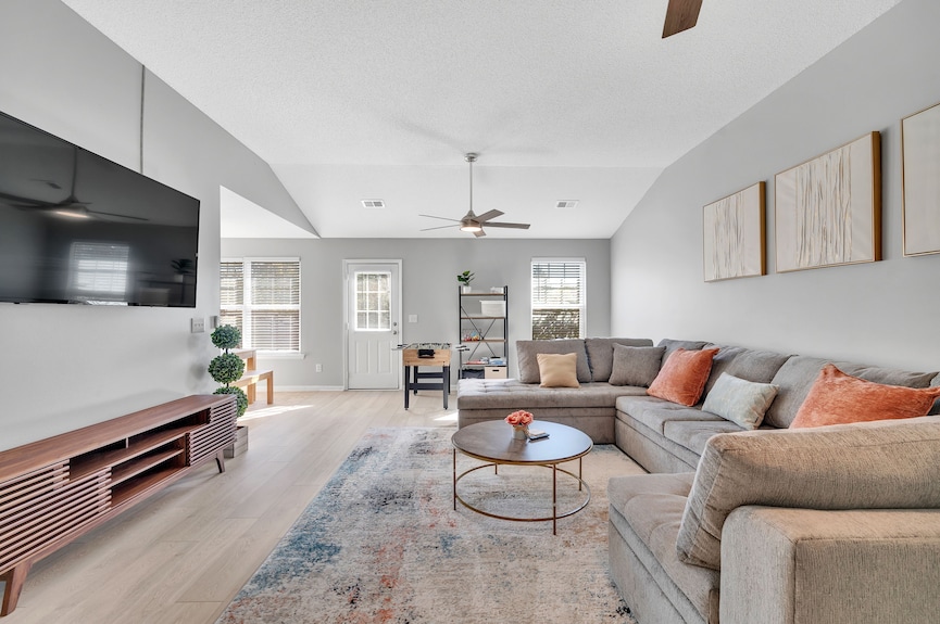 4tvs3bedsfully Stocked Kitchenspacious Getaway - Elgin, SC