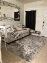 Condo tradicional | Área de estar | Smart TV, Netflix, Hulu, serviços de streaming