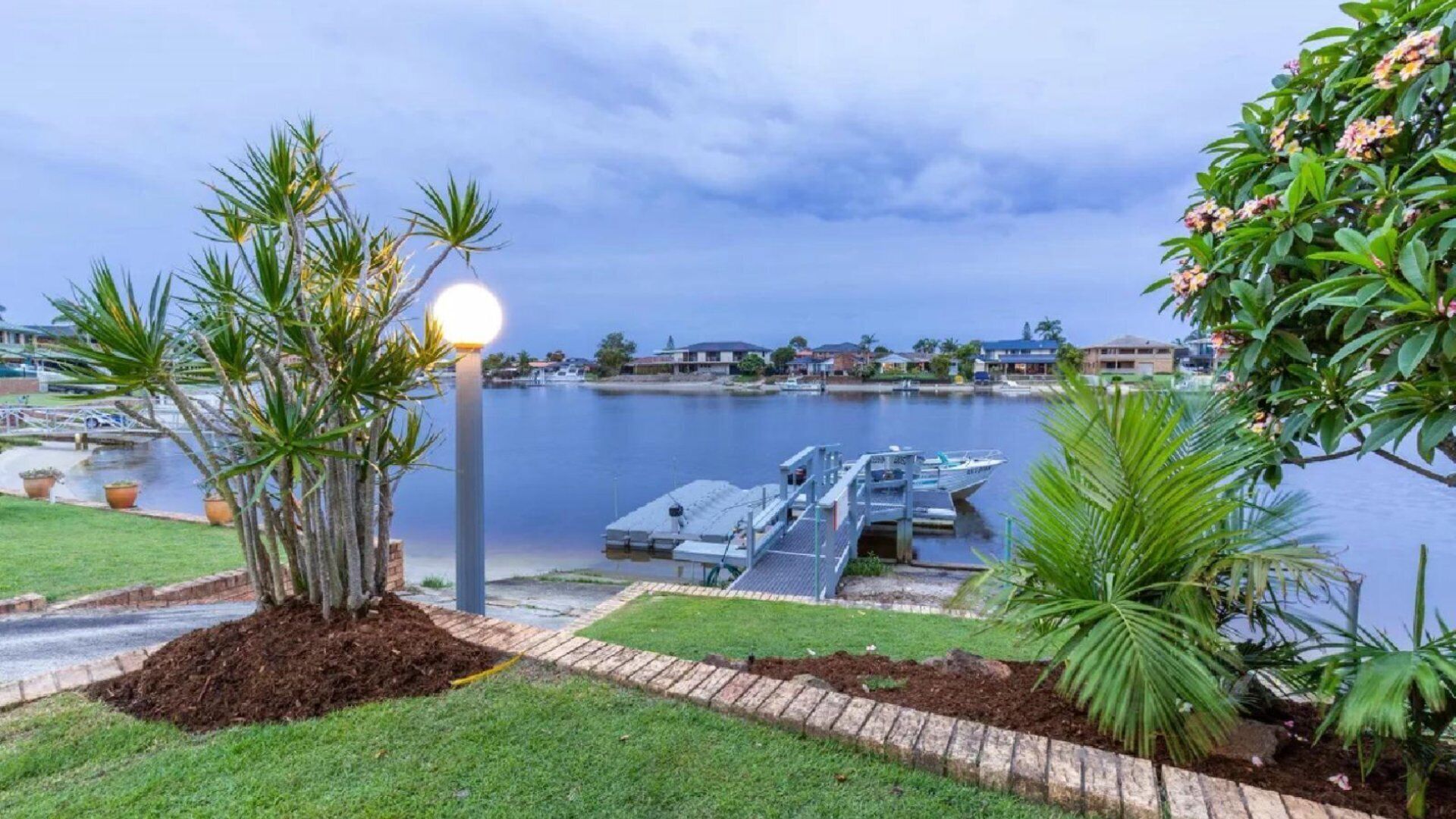 At The Peninsula - Yamba | Stayz