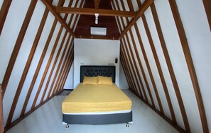 Quarto Deluxe | 1 quarto, roupa de cama fornecida