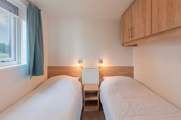Chalet With A View Of The Beach Or Harbour, In A Holiday Park On The Leukermeer - Venray