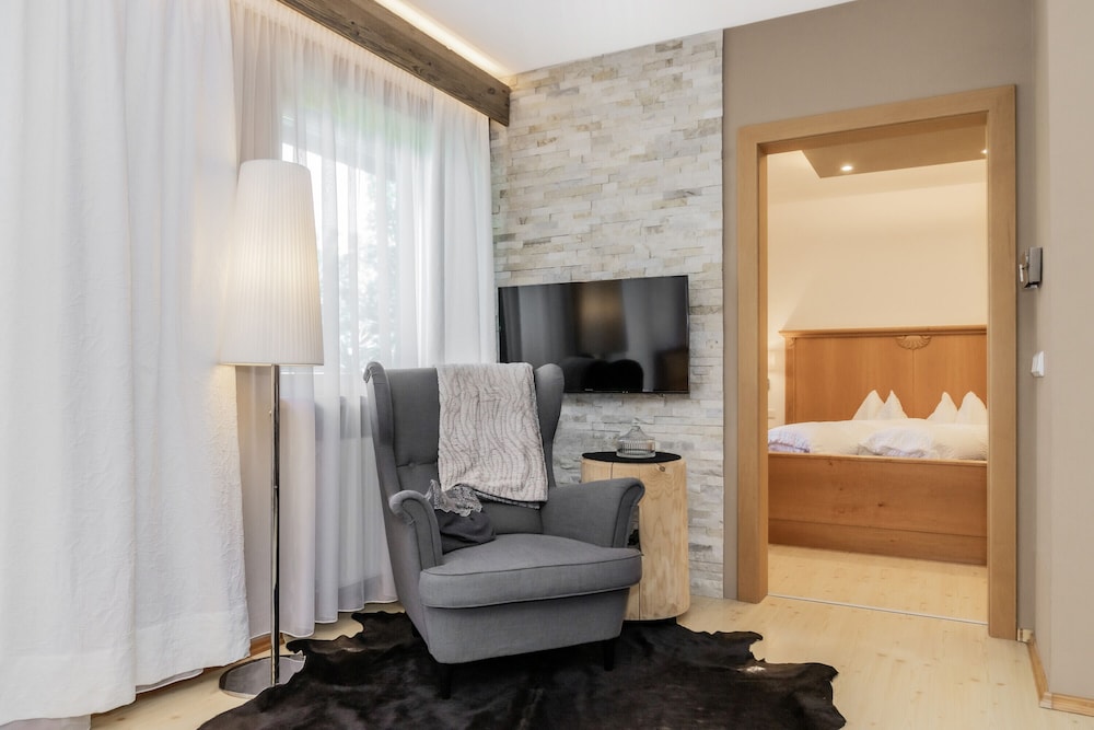 Ferienwohnung "Apartment Wieser 1" Mit Bergblick, Beheiztem Pool Und Wlan - Sankt Pauls