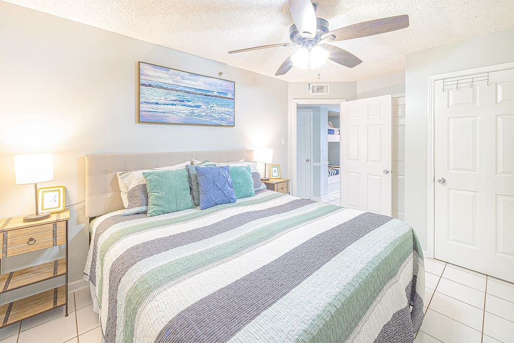 Gulf Front Condo With A Gorgeous View - Adventure Island, Orange Beach