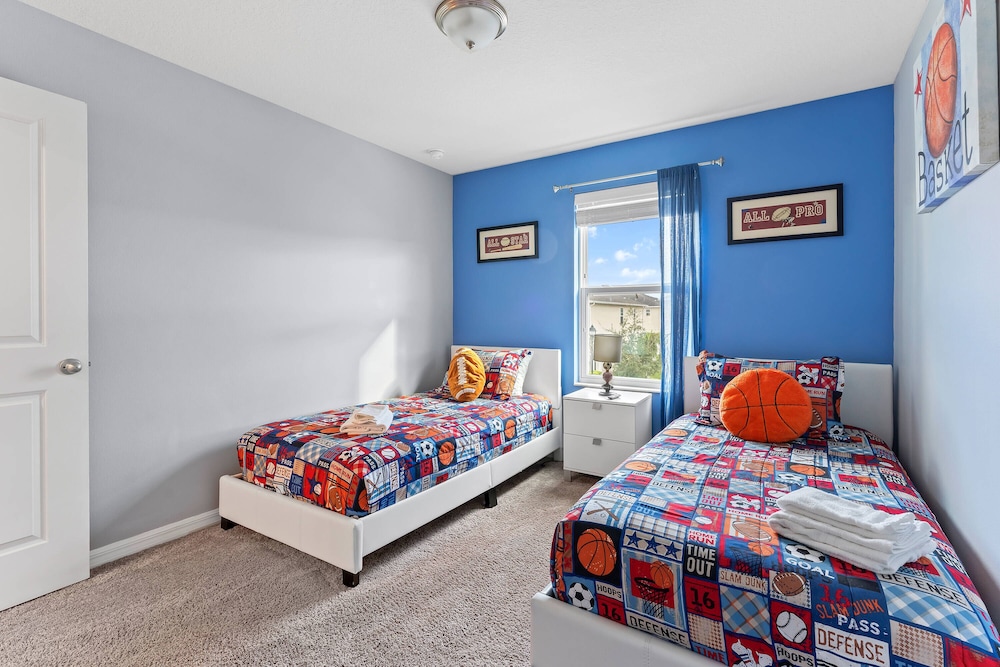 5129 Compass Bay 8 guests 4DBR BBQ near Disney - Osceola County | Vrbo