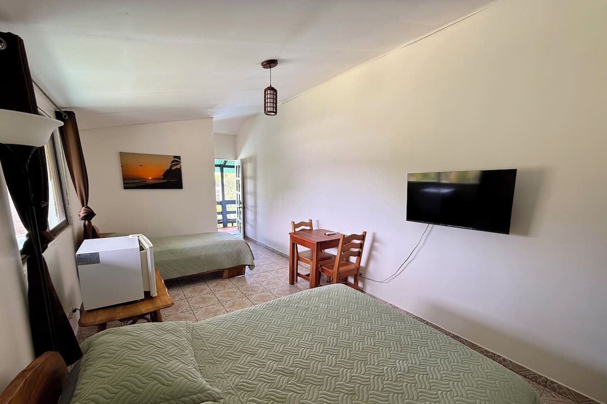 Quarto standard | Wi-Fi de cortesia, roupa de cama