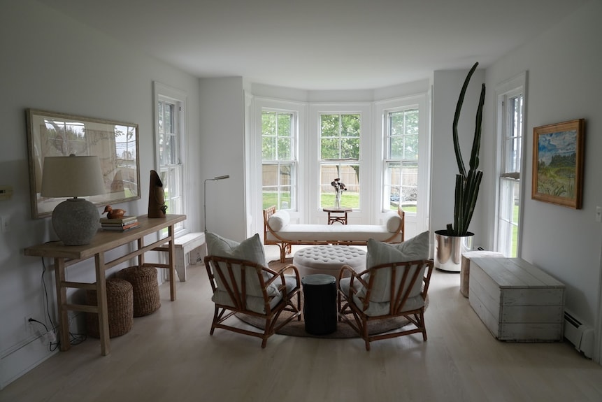 Cozy Orient Farmhouse On 1.6 Acres With Pool And Walk To Beach - Long Island, NY