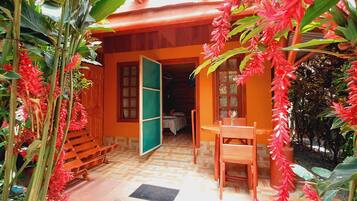 Quarto Quádruplo | Roupa hipoalergénica, com decoração personalizada