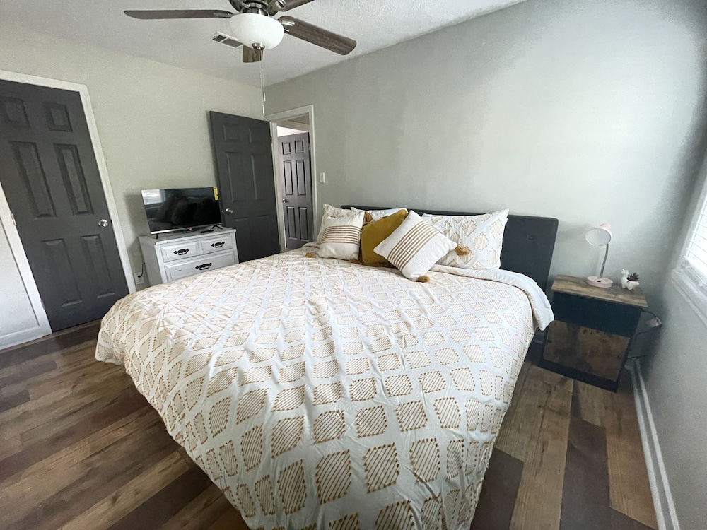 Modern Farmhouse W/gameroom And Theater Room Close To Everything - Jackson, MS