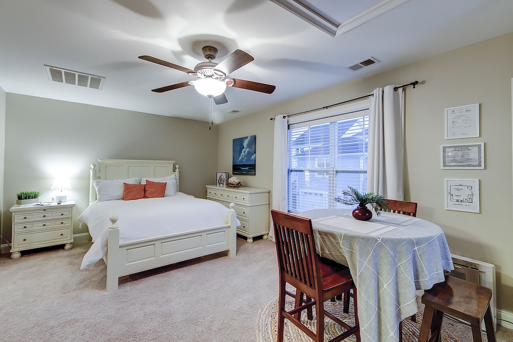 Charming 1br Daniel Island 2nd-floor & Pools - Charleston