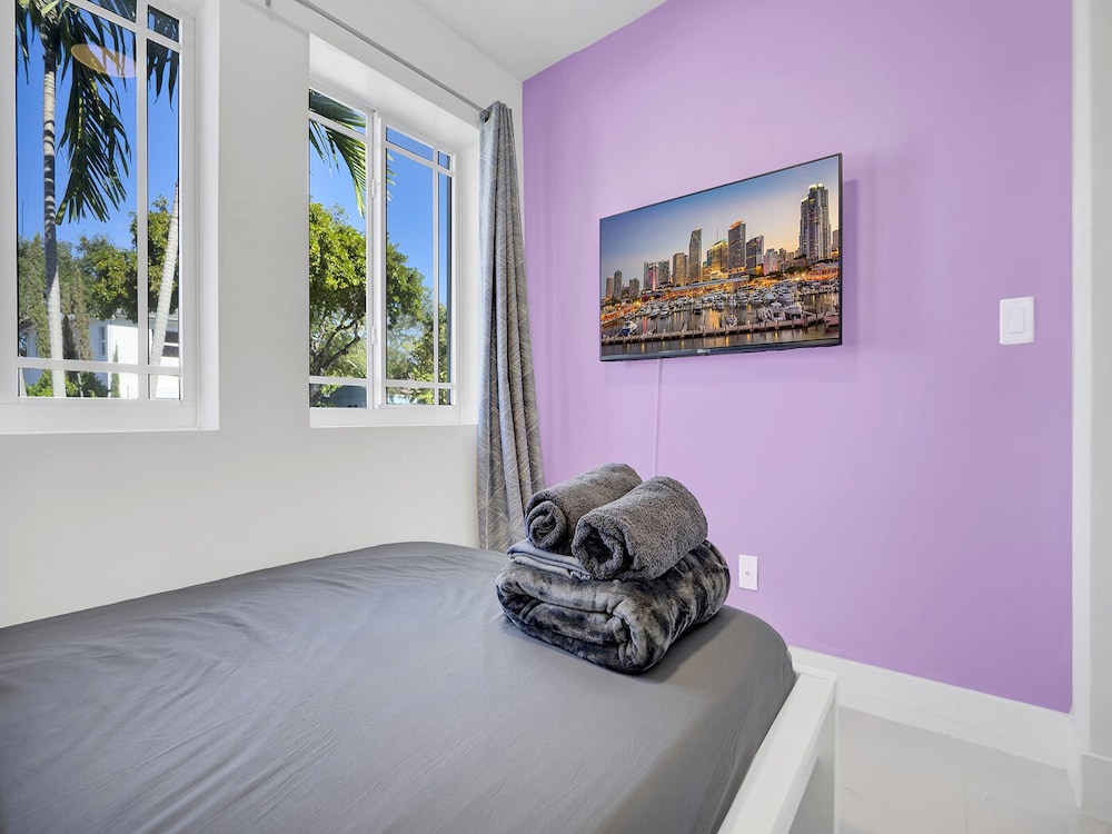 Casa Verde | Design District |5br| Hot Tub - Miami, FL