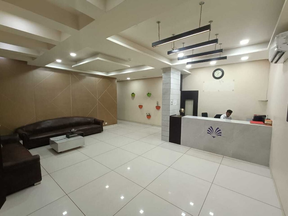 Hotel Grand Ambience - Gandhidham