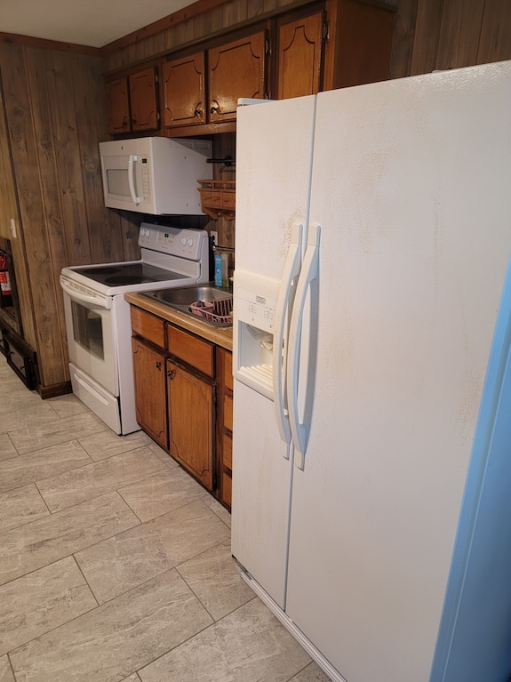 Dave Shallow Lake Lodge At Reelfoot Lake 2\n Story Cabin 14 Lakefront Property\n - Reelfoot Lake