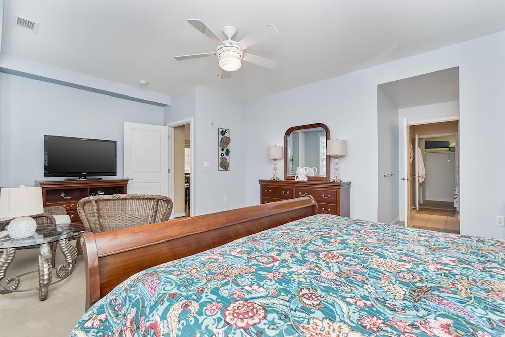 If You’re Looking for Paradise…You’ve Found It! - Virginia Beach | Vrbo