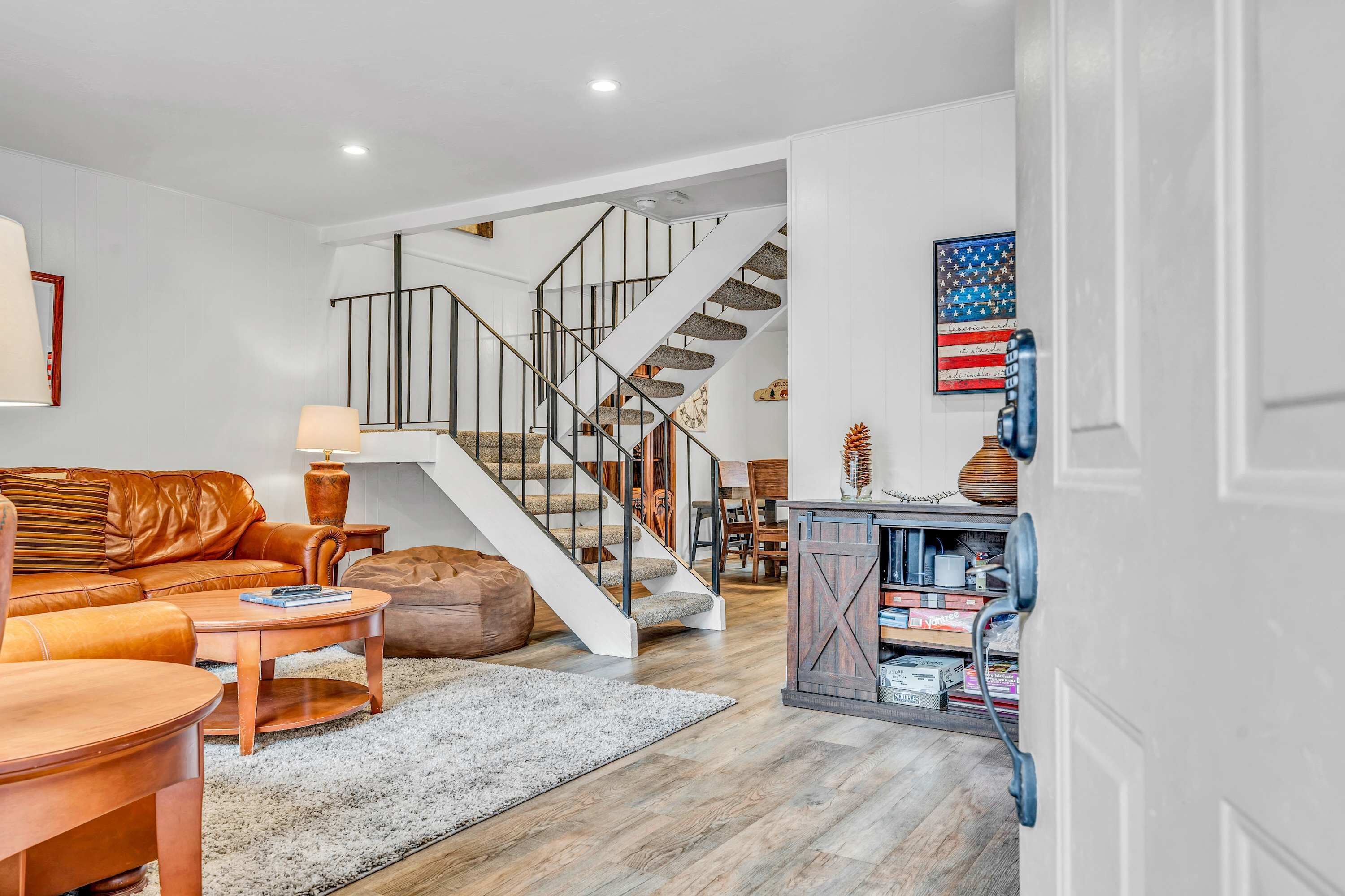 Modern 3bd -Walk To Lake & Beach - Tahoe City, CA