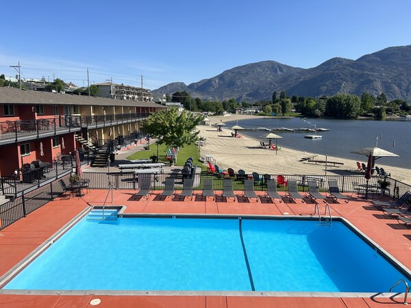 Safari Beach Resort - Osoyoos