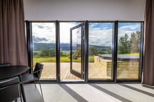 Apartamento, 2 quartos | Vista do quarto