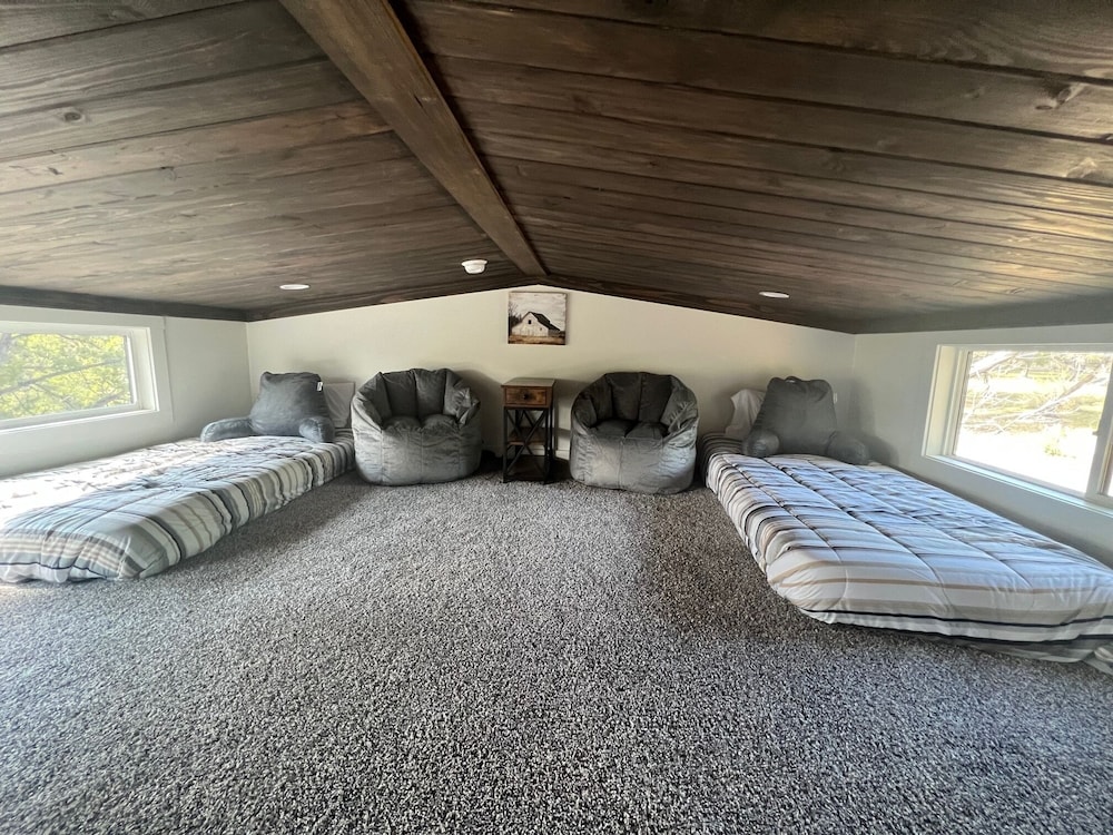 Fox Hollow - Tiny Home With Cypress Creek Access, 2 Miles From Wimberley Square. - Wimberley, TX