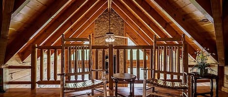 Casa, várias camas (Lunar Lodge #317) | Parte interna
