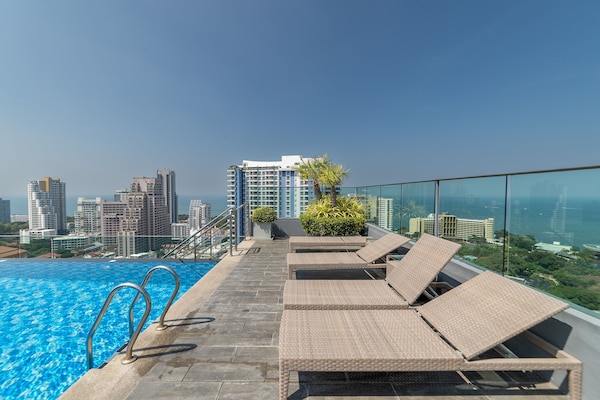 New 2-bedroom Cozy Apartment With Stunning View - Pattaya
