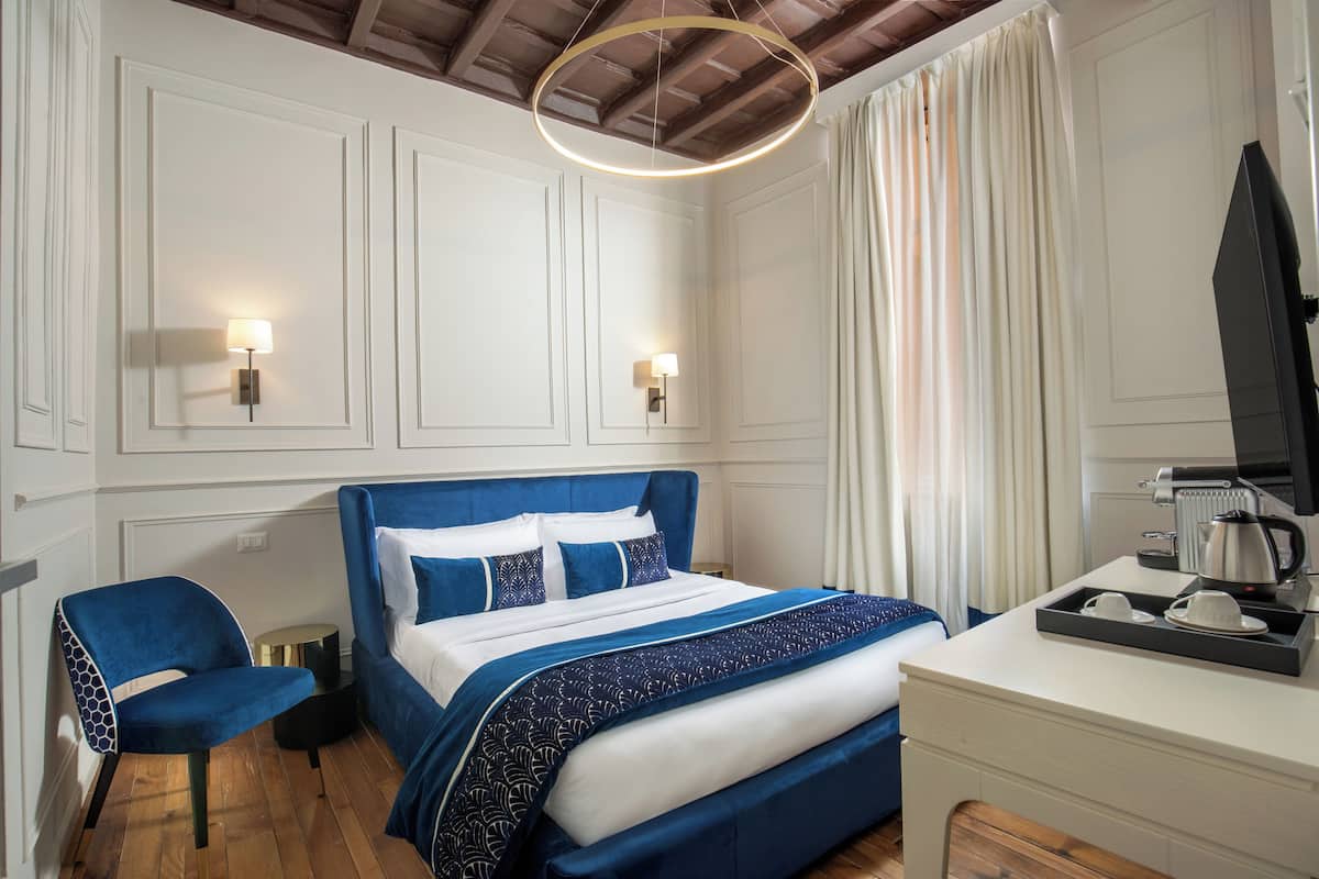 Quarto superior | Frigobar, cofres nos quartos, escrivaninha