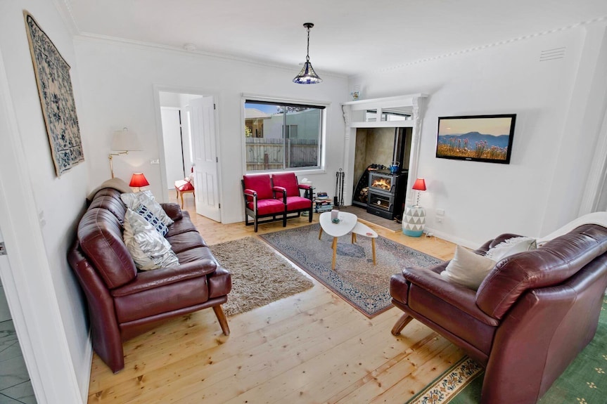 Huntingdale - 3 Br Cottage, 300m Walk To Town - 拜恩斯代爾