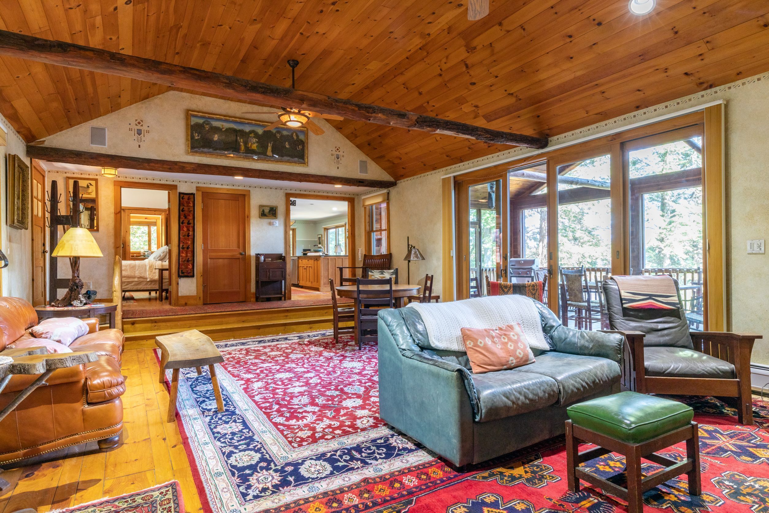 Rustic And Luxurious 4 Bedroom House On Secluded Nh Lake! - Deerfield, NH