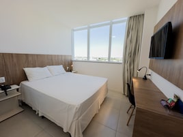 Frigobar, Wi-Fi de cortesia, roupa de cama