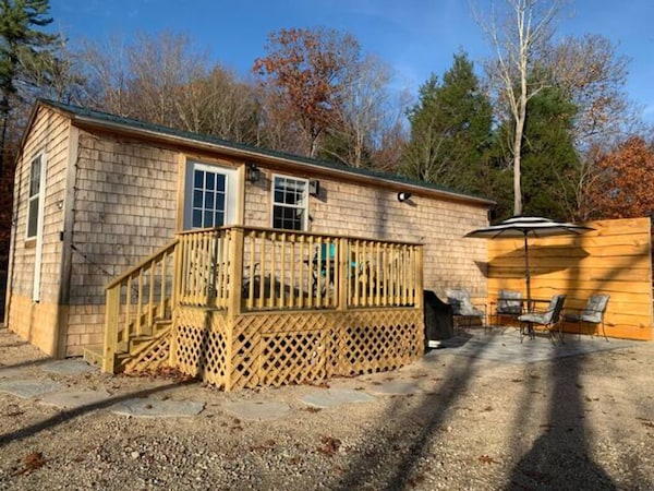 Mountainside Retreat! Pet Friendly! Great Views! Very Private. - New Hampshire