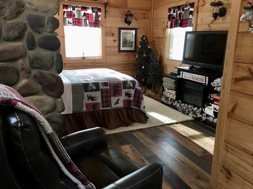Private Secluded Cabin W/hot Tub - Ohio