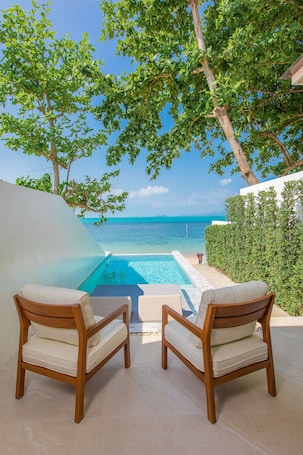 1 bedroom beachfront private pool | Cofres nos quartos, espaƧo de trabalho para notebook