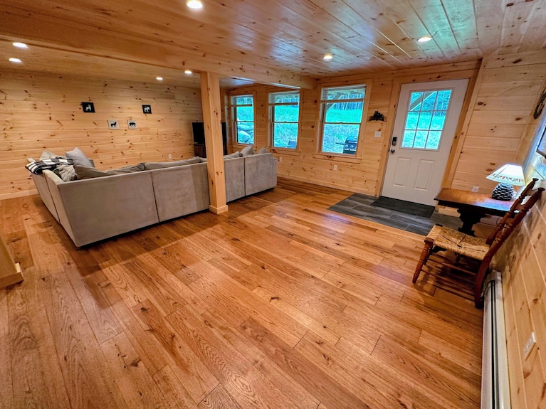 18ha Log Home Close To Franconia Notch; Privacy, Fire Pit, Wifi, Pool/gym Passes, Dog Friendly! - New Hampshire