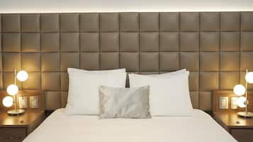 Suíte superior | 1 quarto, roupas de cama premium, edredons de pluma, cofres nos quartos