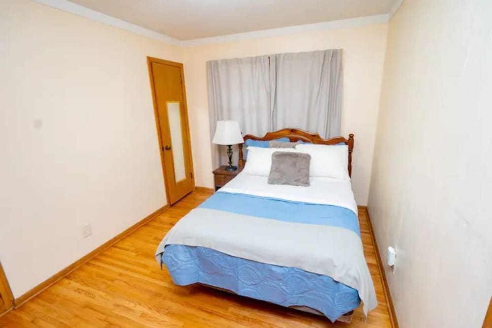 Cozy 5br Home With Free Wi-fi & Free Parking With Weekly And Monthly Discounts - Saint Paul, MN