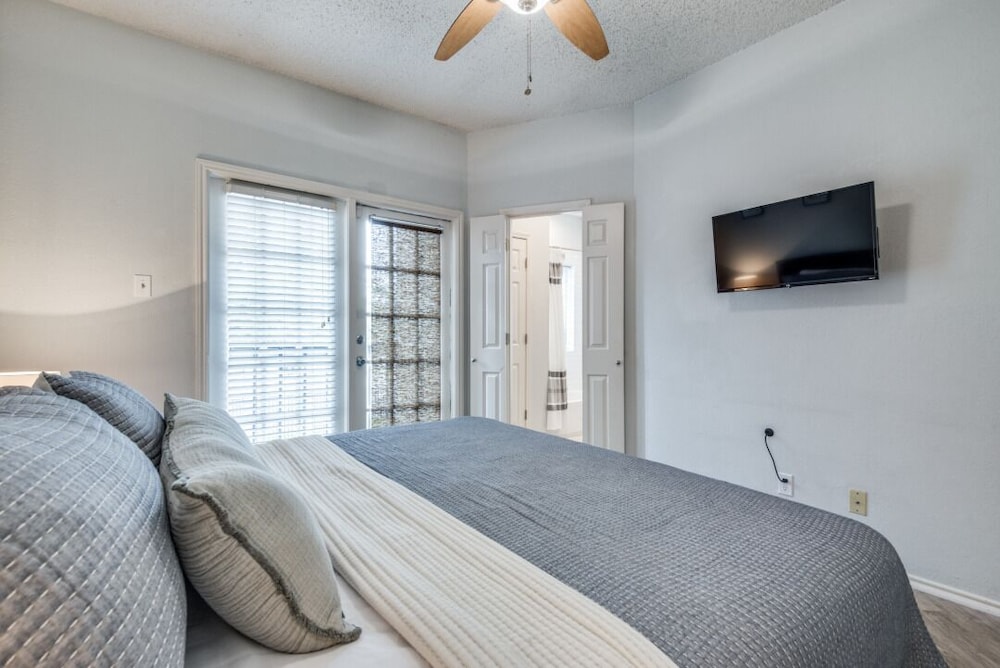Lovers Lane Condo - Dallas, TX