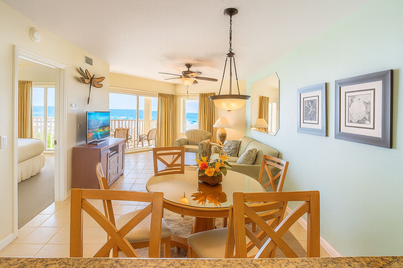 Vacation Day Is Always A Great Idea! 3 Convenient Units, Free Parking, Pool - Pinellas Park, FL