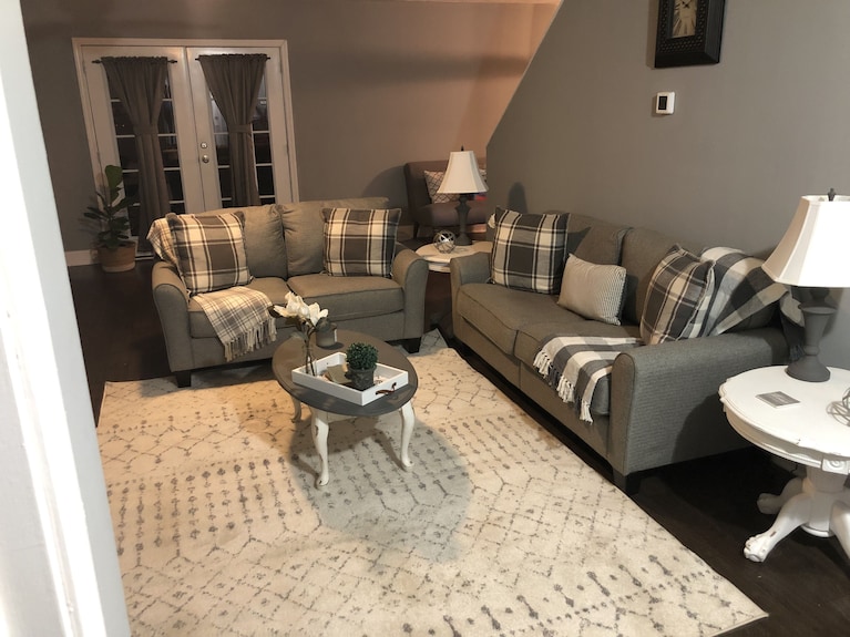 Spacious House Minutes From The Horse Park - Georgetown, KY