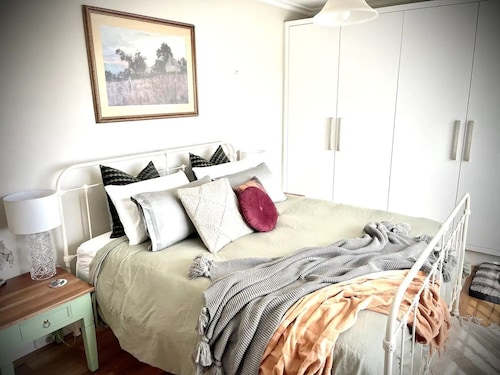 Charming, Pet Friendly Home In Hepburn - Guildford