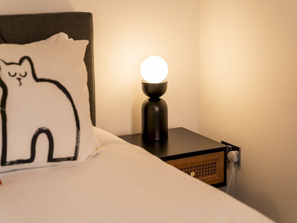 Pass The Keys | Stunning 3 Bed City Centre Location W Parking - Chester, UK