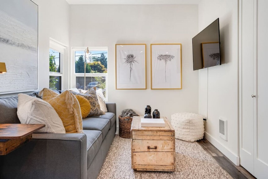 Rain Shower, Modern Retreat, Central Location! - Bainbridge Island, WA