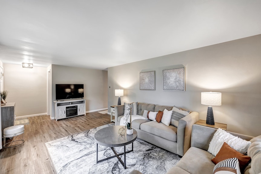 Titletown Retreat! Less Than One Mile To Stadium. - Lambeau Field - Green Bay