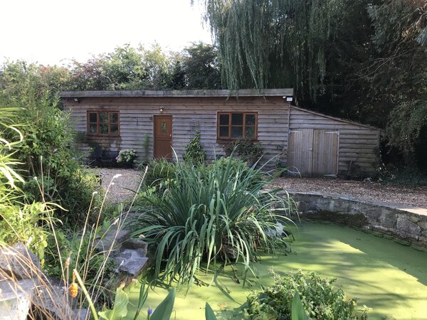 Cosy South Gloucestershire Cabin Retreat - Cotswolds