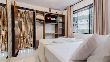 Quarto Familiar | 1 quarto, minibar, Wi-fi grátis, roupa de cama fornecida