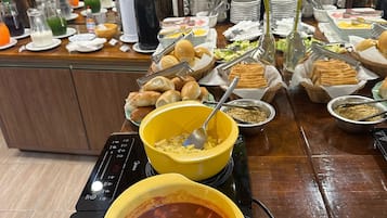Pequeno-almoço preparado no momento diário incluído