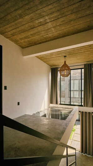 Smart TV de 101 cm com canais digitais, televisor