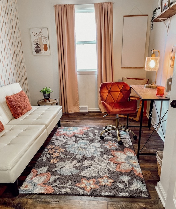 Near Kansas City Area Cottage With A Fire Pit! Comfy Beds And A Stocked Kitchen. - Missouri