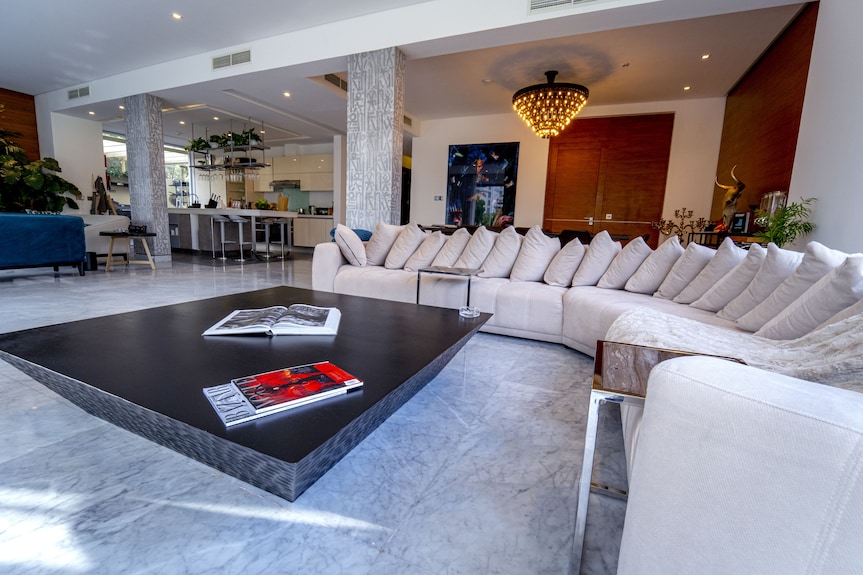 Luxury Holiday House - Abu Dhabi