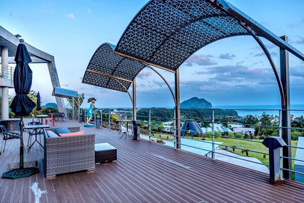 Jeju Bom Stay & Art Gallery - Jeju-do