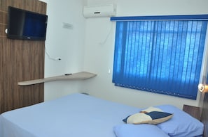 Quarto casal | Ferros/tábuas de passar roupa, Wi-Fi de cortesia