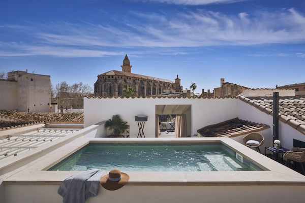 Piscina interna, piscina externa sazonal