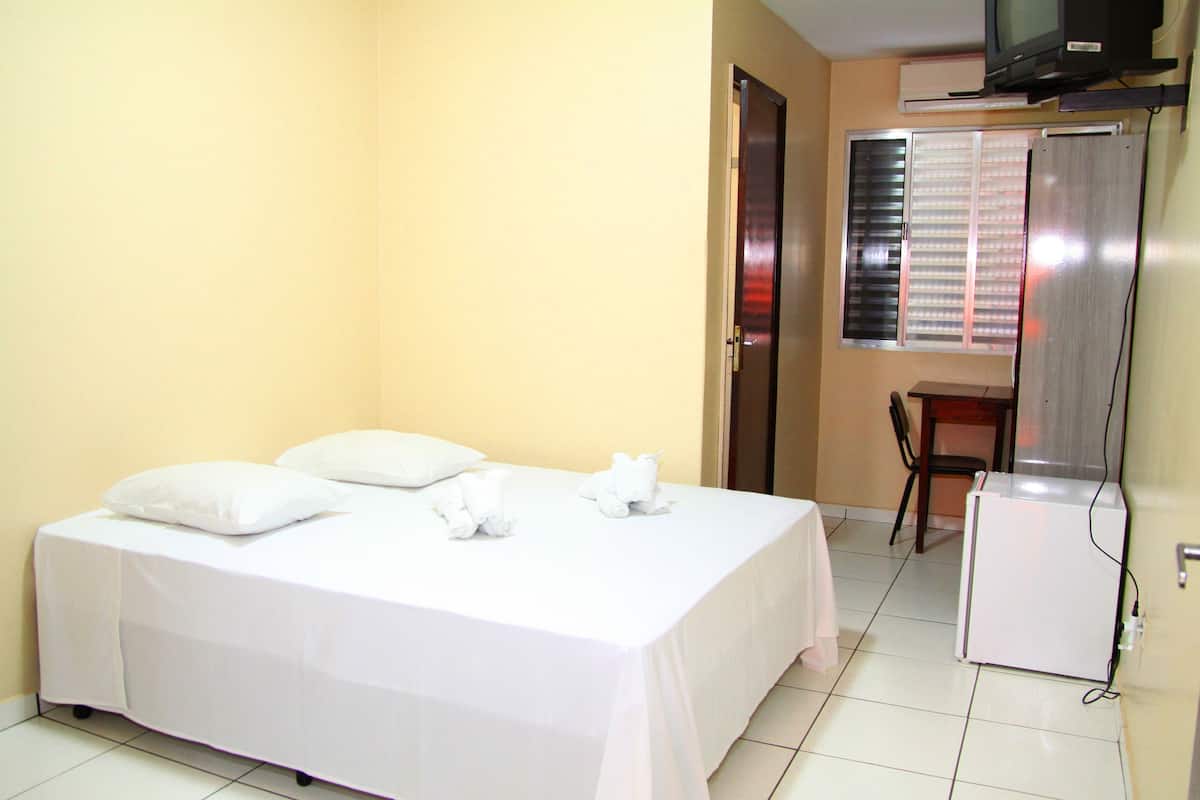 Quarto casal standard | 1 quarto, Wi-Fi de cortesia